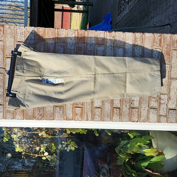 Lee | Pants | Mens Lee Relaxed Fit Total Freedom Tan Pants | Poshmark